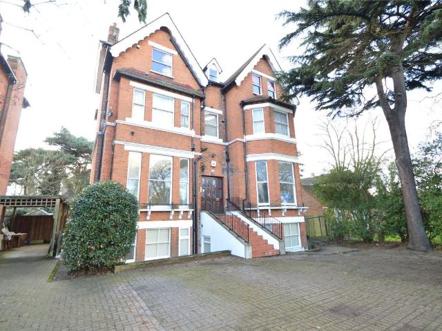 Gipsy Hill, London SE19, 3 bed flat to rent, £2,200 pcm | PrimeLocation