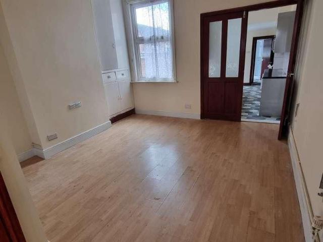 Gipsy Road Leicester, LE4