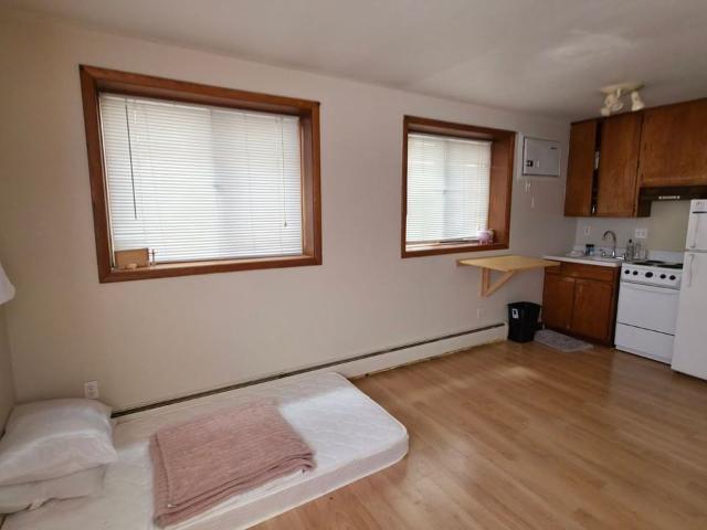 Girard 1 Bedroom Apartment for Rent at 2801 Girard Ave S, Minneapolis, MN 55408 Uptown