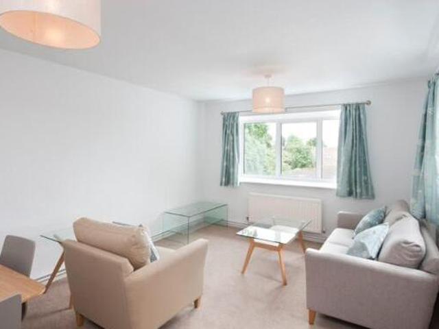 Girdlestone Close, Oxford, 3 Bedroom Flat