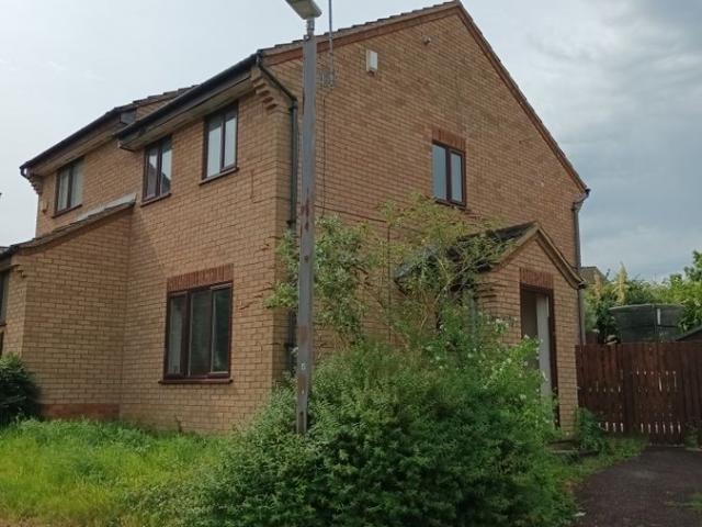 Gisburn Close, Milton Keynes MK13, 2 bed semi detached house to rent, £1,250 pcm | PrimeLocation