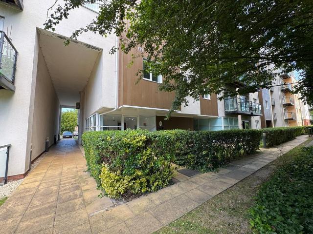 Gisors Road, Hampshire PO4 2 bed apartment to rent £1,245 pcm £287 pw