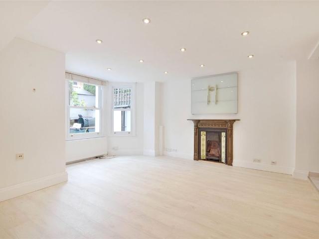 Gondar Gardens, West Hampstead NW6, 3 bed flat to rent, £3,250 pcm | PrimeLocation