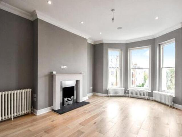 Gondar Gardens, London, 4 Bedroom Flat