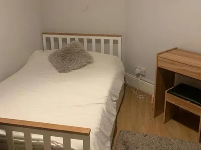 Gondar Gardens, London, NW6 1EX, United Kingdom | Room for rent #160129619 | Rentberry