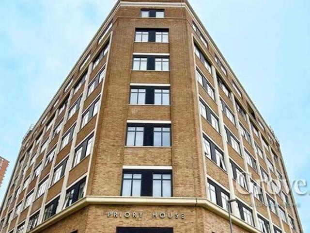 Gooch Street North, 2 Bedroom Flat