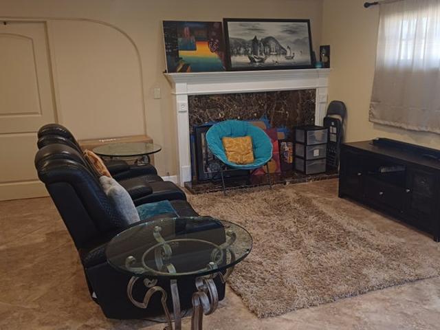 Good size room for rent in clean house