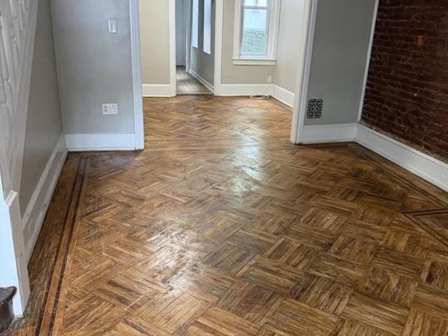 good size rooms for rent in nice neighborhood