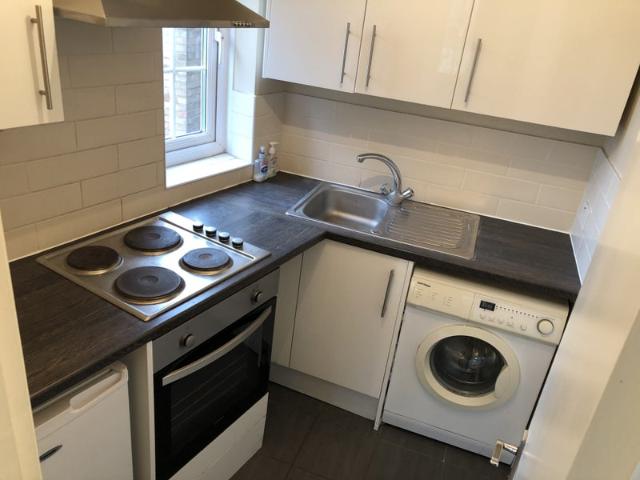 Good Sized Studio Flat | Available Now | N22