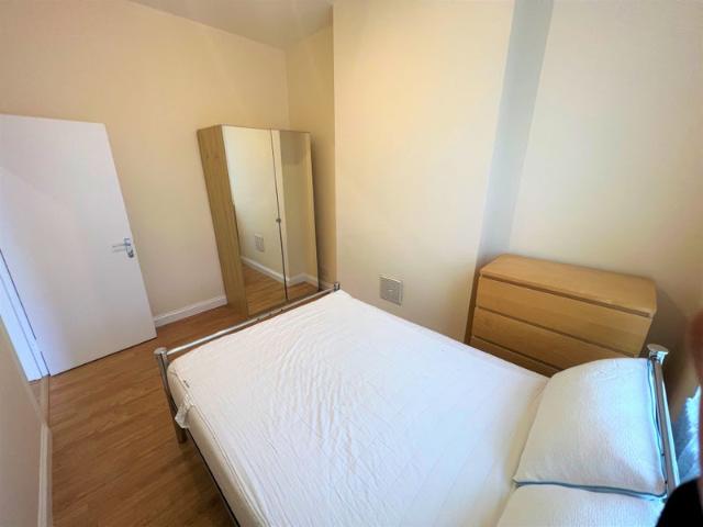 Good Sized 1 Bedroom Flat | Available Now | N4