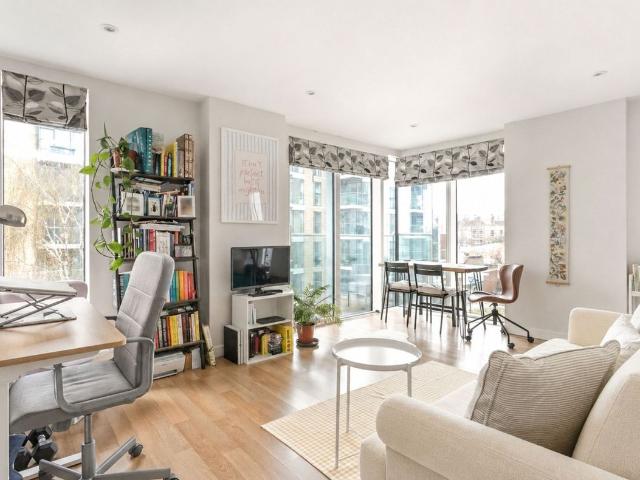 Goodchild Road, Riverside Apartments Goodchild Road N4, 1 bed flat to rent, £2,500 pcm | PrimeLocation