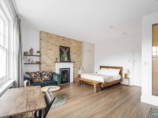 Goodge Street, London W1T, Studio to rent, £2,401 pcm | PrimeLocation