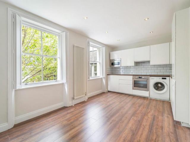 Goodge Place, London W1T 1 bed apartment to rent £2,383 pcm £550 pw