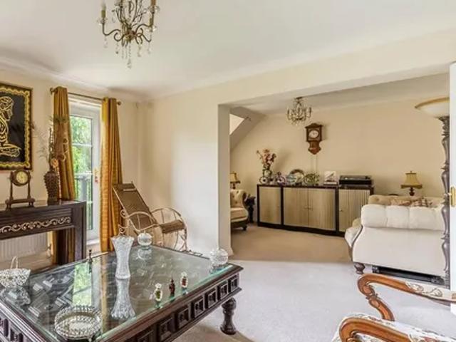 Goodhall Close, London, HA7 4FR, United Kingdom | 4 bed duplex for rent #129201243 | Rentberry