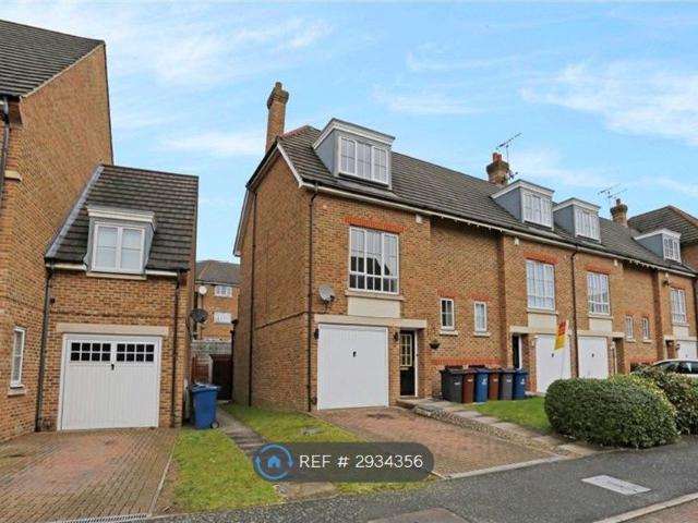 Goodhall Close, Stanmore HA7, 3 bed semi detached house to rent, £2,950 pcm | PrimeLocation