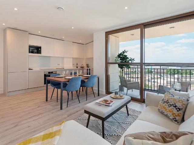 Goodhall Street, London NW10, 2 bed flat to rent, £2,300 pcm | PrimeLocation