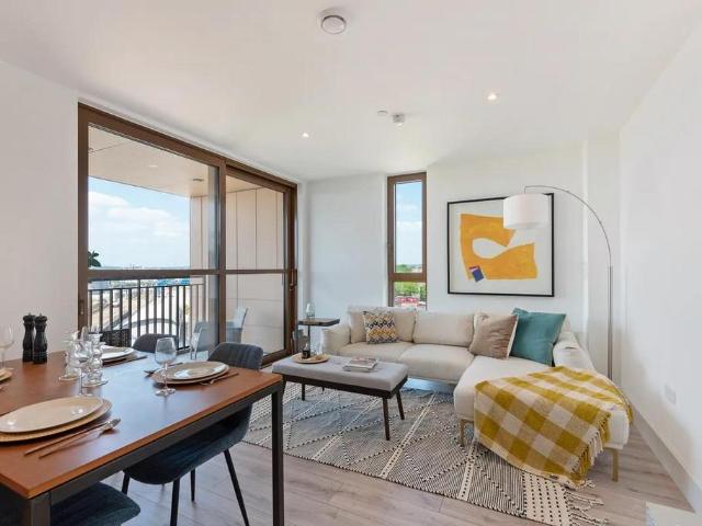 Goodhall Street, LONDON 2 bed apartment to rent £2,300 pcm £531 pw