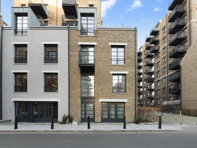 Goodluck Hope, Orchard Place, London E14, 4 bed town house to rent, £5,950 pcm | PrimeLocation
