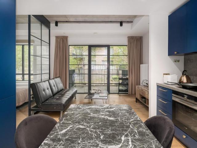 Goodluck Hope Walk, E14 Studio to rent £1,950 pcm £450 pw