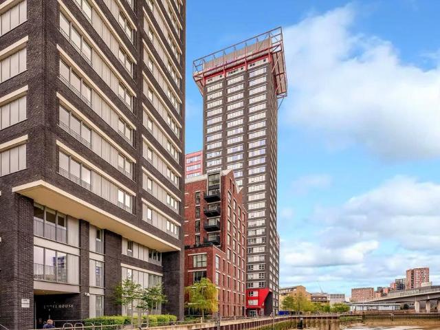 Goodluck Hope Walk, London E14 3 bed flat to rent £4,000 pcm £923 pw