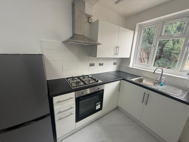 Goodmayes Avenue IG3, 2 bed flat to rent, £22,000 pcm | PrimeLocation