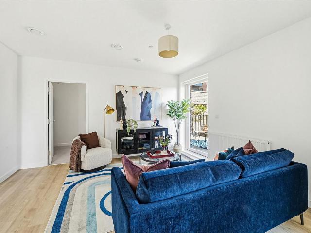 Goodmayes Square, Teal Road, Ilford IG3, 2 bed flat to rent, £2,100 pcm | PrimeLocation