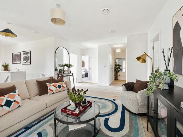 Goodmayes Square, Teal Road, Ilford IG3, 3 bed flat to rent, £2,600 pcm | PrimeLocation