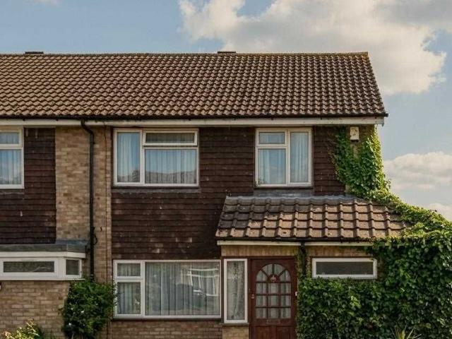 Goodman Park, Slough SL2, 3 bed end terrace house to rent, £2,000 pcm | PrimeLocation