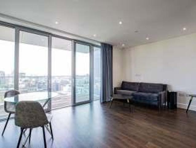 Goodman`s Field One Bed Apartment 4 1 bed flat to rent £3,466 pcm £800 pw
