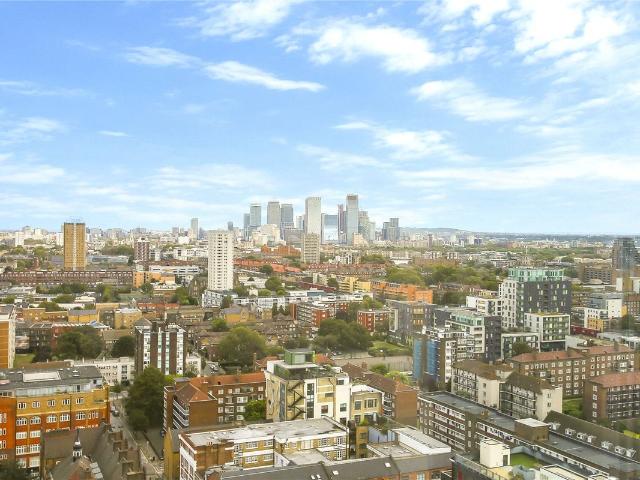 Goodman's Fields, Cassia House, London E1, 2 bed flat to rent, £4,500 pcm | PrimeLocation