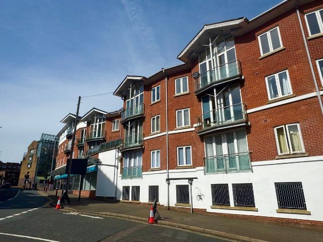 Goods Station Road, Tunbridge Wells TN1, 2 bed flat to rent, £1,300 pcm | PrimeLocation