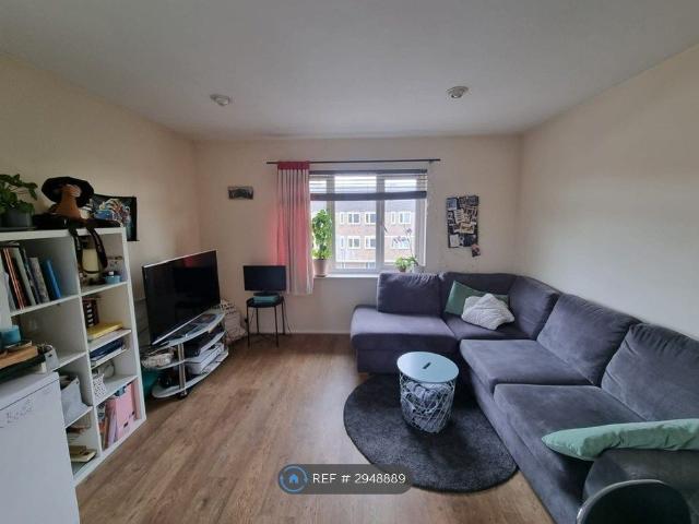 Goodwin Close, London SE16, 1 bed flat to rent, £1,600 pcm | PrimeLocation