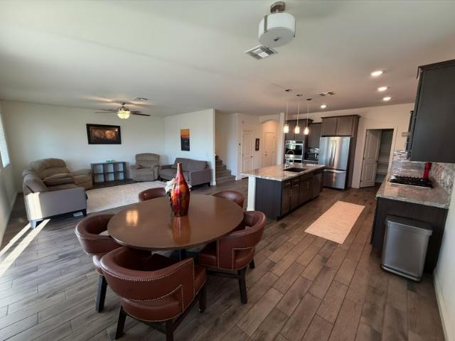 Goodyear Professional Housing | Private Baths