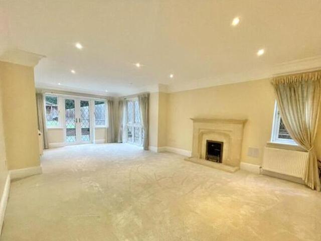 Goodyers Avenue, Radlett, 5 Bedroom Detached