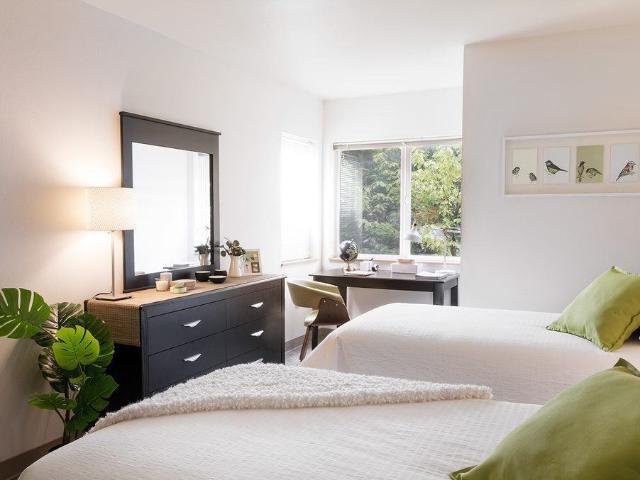 Goose Hollow Plaza 1 Bedroom Apartment for Rent at 1604 SW Clay St, Portland, OR 97201 Downtown Portland