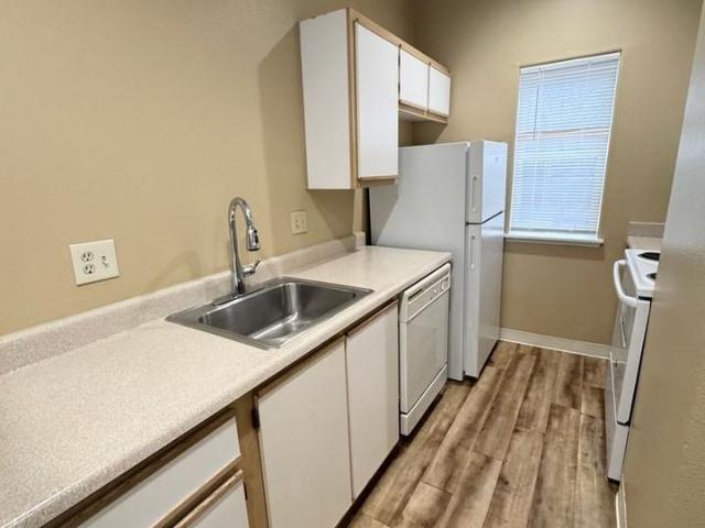 Goose Hollow Townhomes 2 Bedroom Apartment for Rent at 1819 Sw 18th Ave, Portland, OR 97201 Southwest Hills