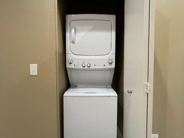 Goose Hollow Townhomes 2 Bedroom Apartment for Rent at 1819 Sw 18th Ave, Portland, OR 97201 Southwest Hills