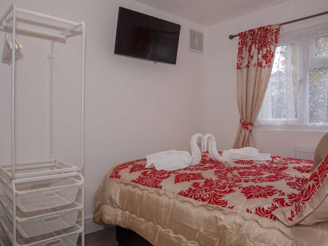 Gooseacre Lane Room 7