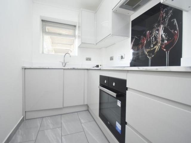 Goat Lane, Basingstoke RG21, 1 bed flat to rent, £900 pcm | PrimeLocation