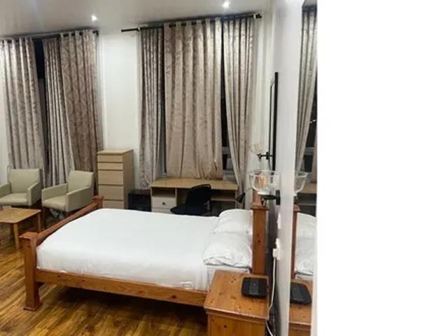 Goat, 154 North Street, Glasgow, G3 7DA, United Kingdom | Room for rent #167549058 | Rentberry