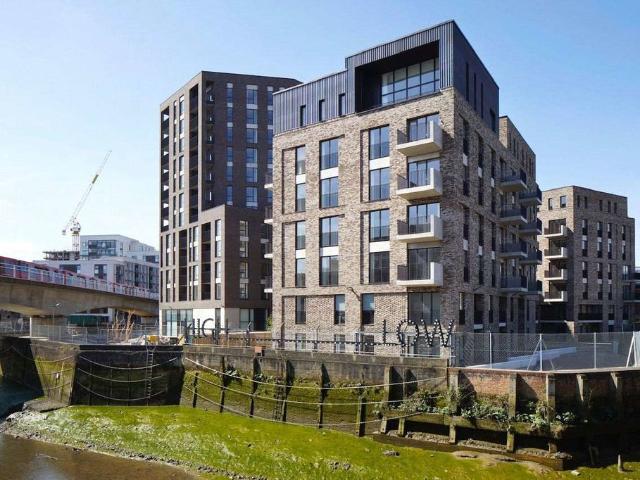 Goby House, Faircharm Dock, Creative Road SE8, 3 bed flat to rent, £2,725 pcm | PrimeLocation