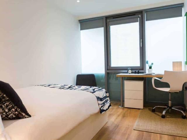 GoBritanya Aldgate Residence, London Student Accommodation | Amber