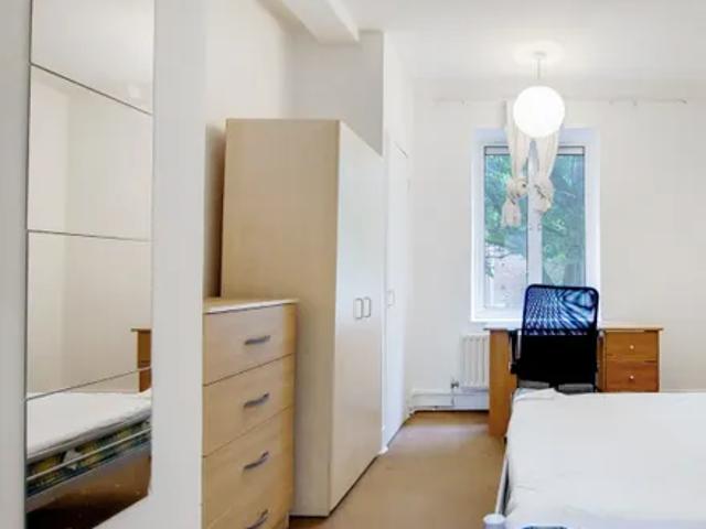 Godwin Court, London, NW1 1TR, United Kingdom | 5 bed apartment for rent #154593629 | Rentberry