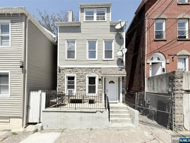 Godwin Ave, Paterson, Home For Sale