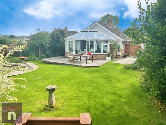 Godwin Road, Winchcombe, GL54 2 bed bungalow to rent £1,595 pcm £368 pw