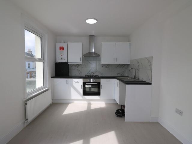 Godwin Road, London, London E7, 3 bed flat to rent, £2,100 pcm | PrimeLocation