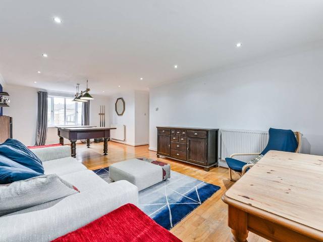 Goddard Place, Tufnell Park, London N19, 3 bed flat to rent, £3,500 pcm | PrimeLocation