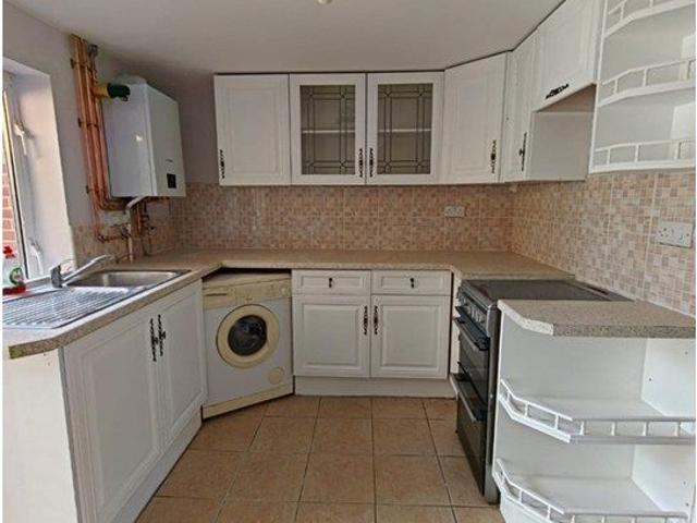 Goddens Cottages, Tonbridge TN12, 2 bed end terrace house to rent, £1,300 pcm | PrimeLocation