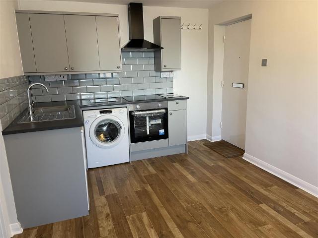 Godfrey Court, Longwell Green BS30, 1 bed flat to rent, £895 pcm | PrimeLocation