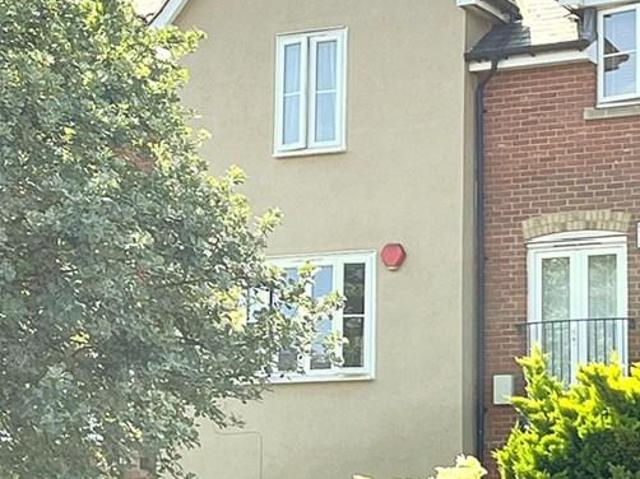 Godfrey Gardens, Chartham. 3 bed terraced house to rent £1,395 pcm £322 pw